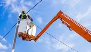 EWP Safety Ontario: OHSA Rules, Training & Best Practices